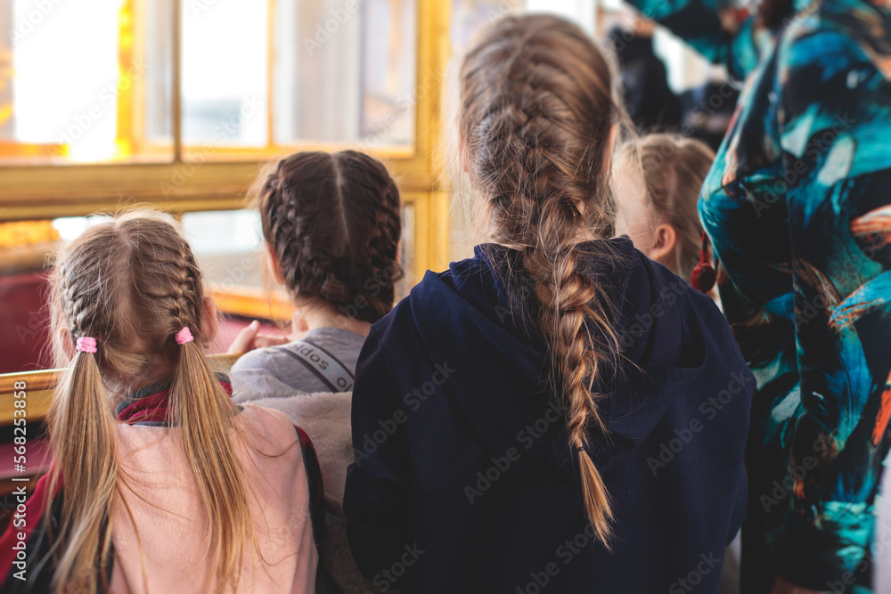 Group of kids children on excursion visit gallery museum with tour ...