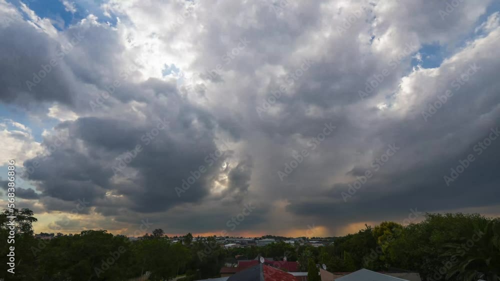A 4K Timelapse of a cloudlapse sunset with stunning formations forming ...