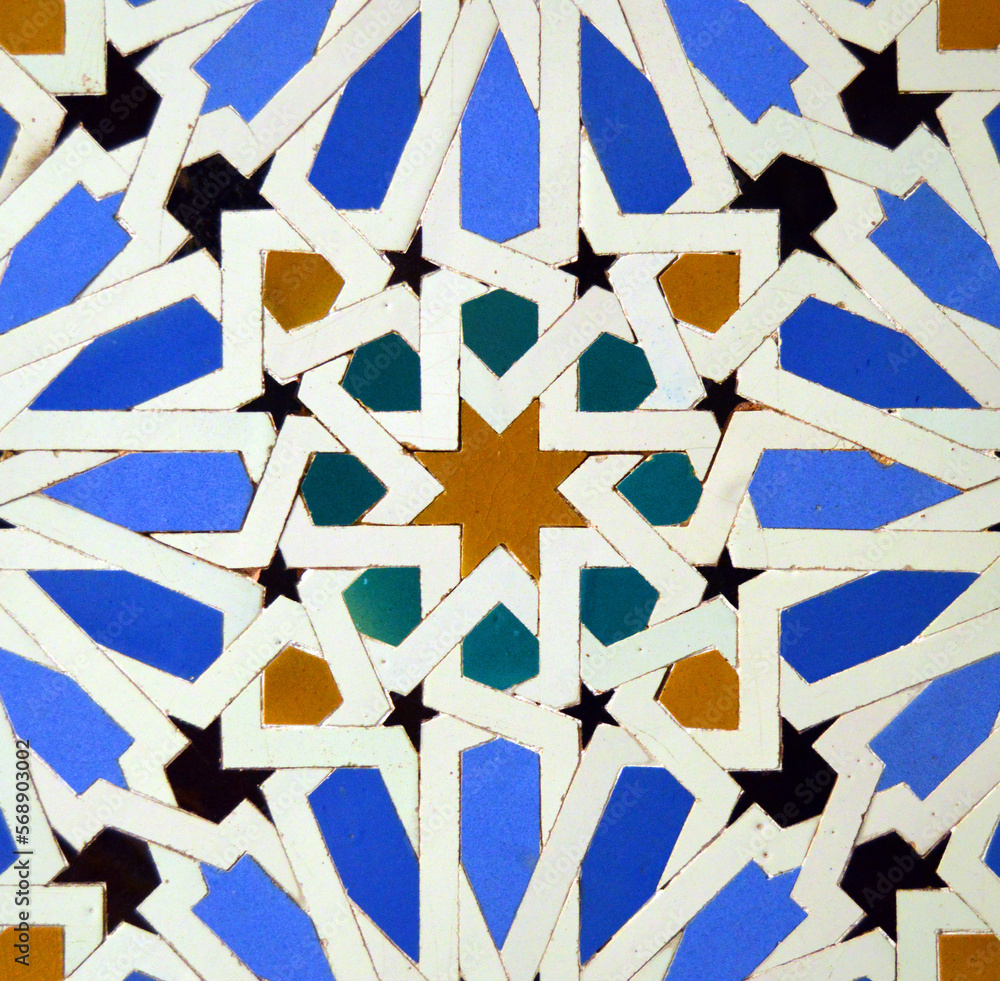 Alicatado a partir de una estrella de ocho puntas. Geometría y color ...