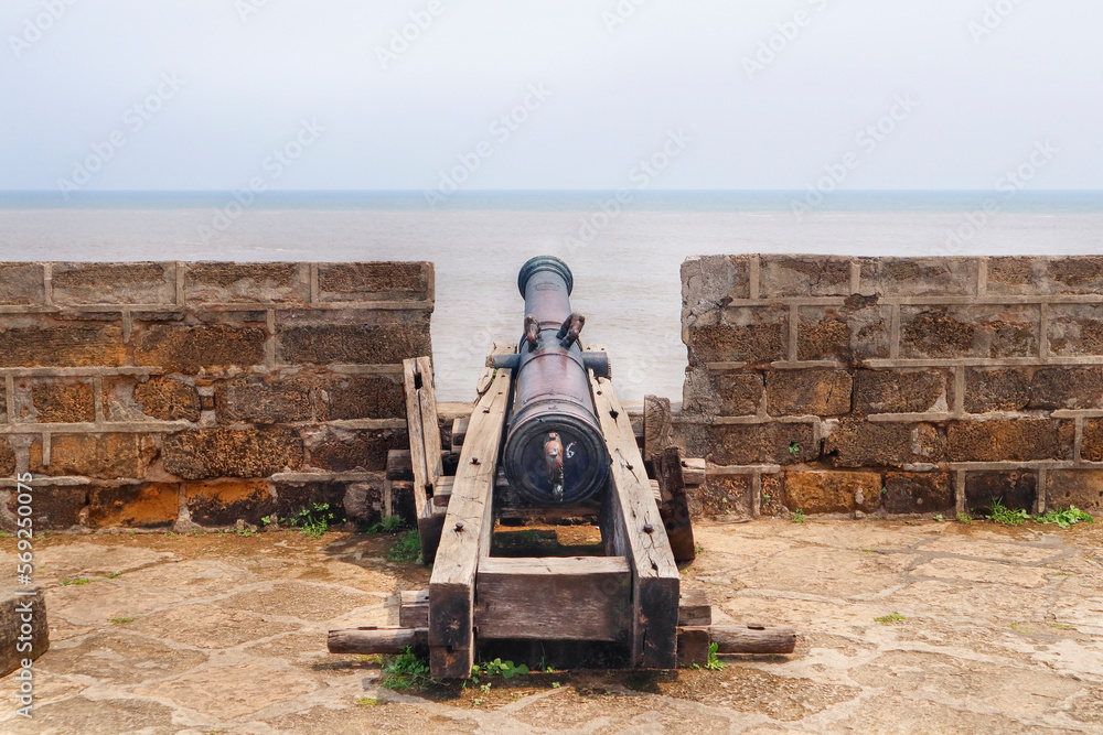 Fotka „This famed tourist landmark overlooks the sea. The old ...