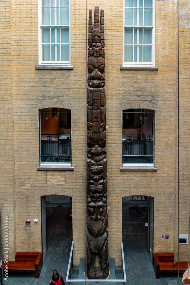 Liverpool, United Kingdom: The Haida pole in Liverpool World Museum ...