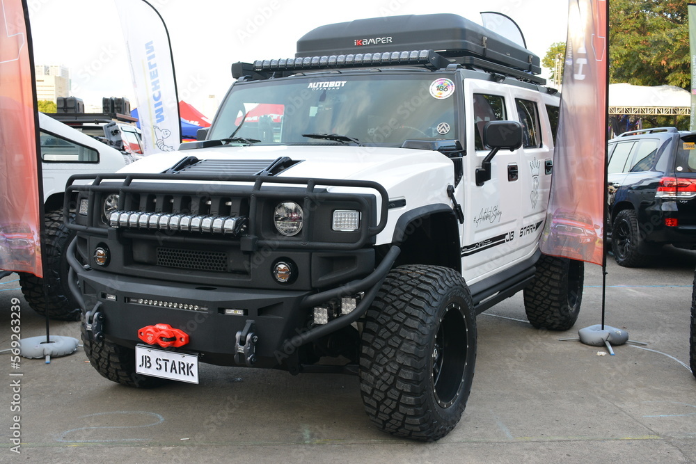 Hummer h2 at bumper to bumper car show in Pasay, Philippines Stock ...