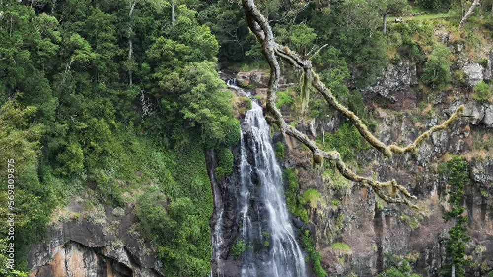 Moran falls lookout and waterfalls in the NESCO World Heritage–listed ...
