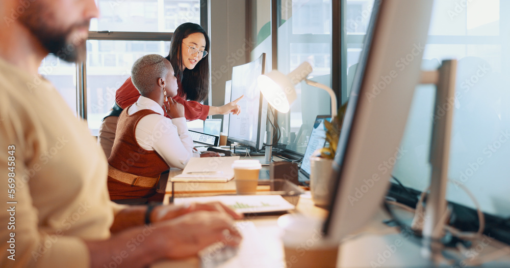 Training, human resources and coaching with a female manager and ...