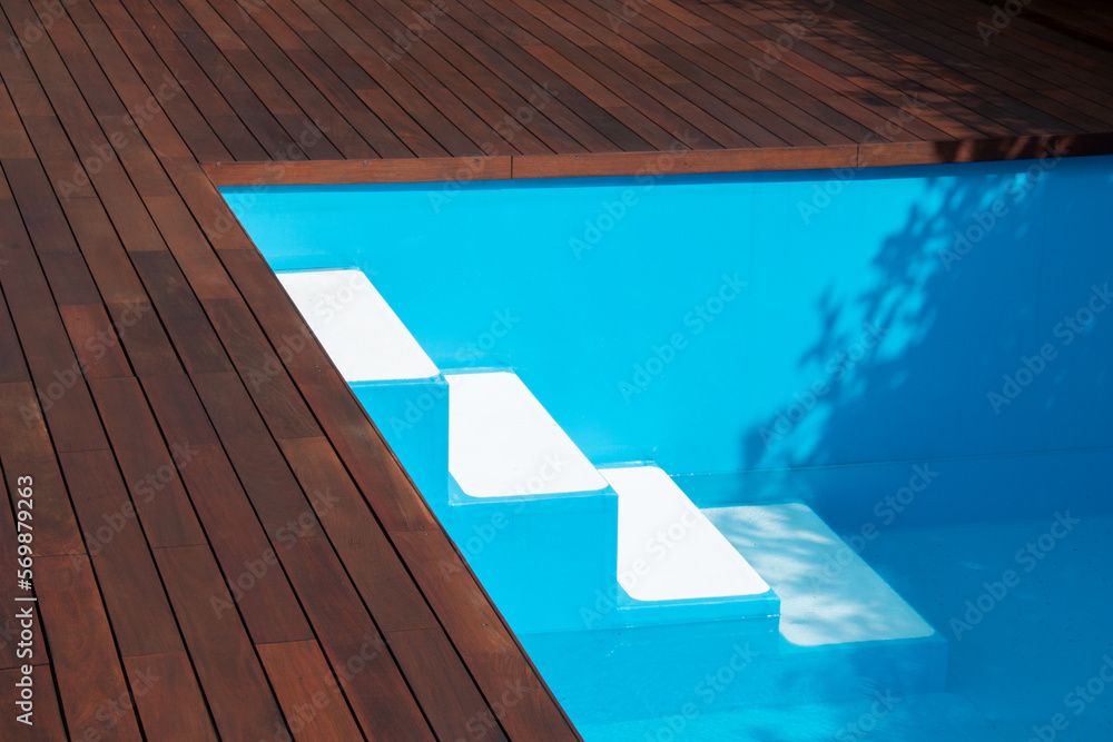 Swimming pool stairs and ipe decking edge, inground pool steps access ...