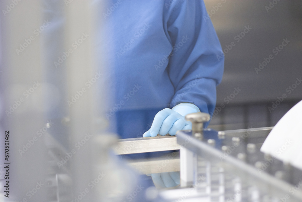 Vaccine production process Medical Glass vials for liquid samples ...