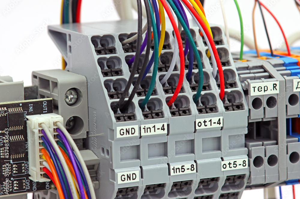 Electrical terminals for connecting electrical copper wires in the ...