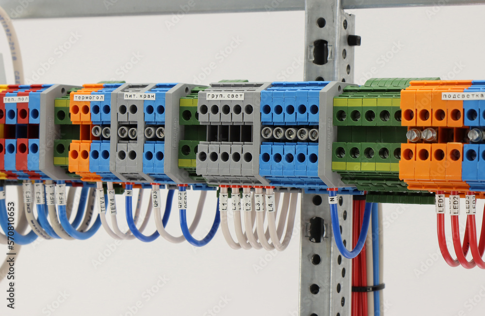 Electrical terminals for connecting electrical copper wires in the ...