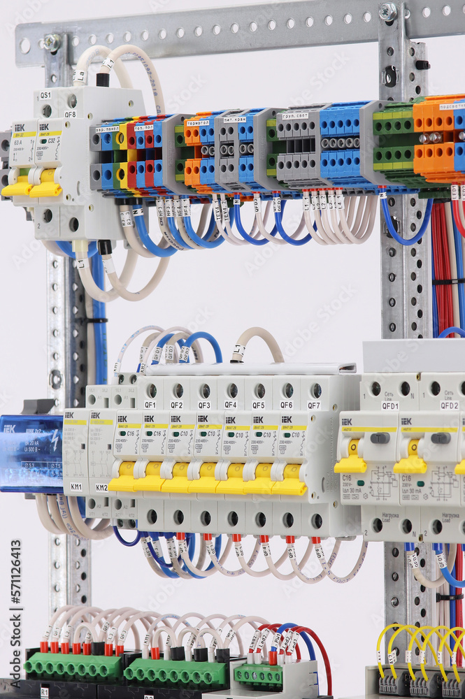 IEK automatic current switches for protection of electrical loads ...