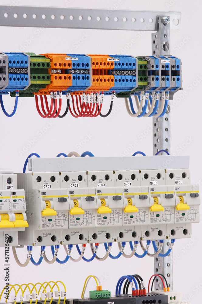 IEK automatic current switches for protection of electrical loads ...