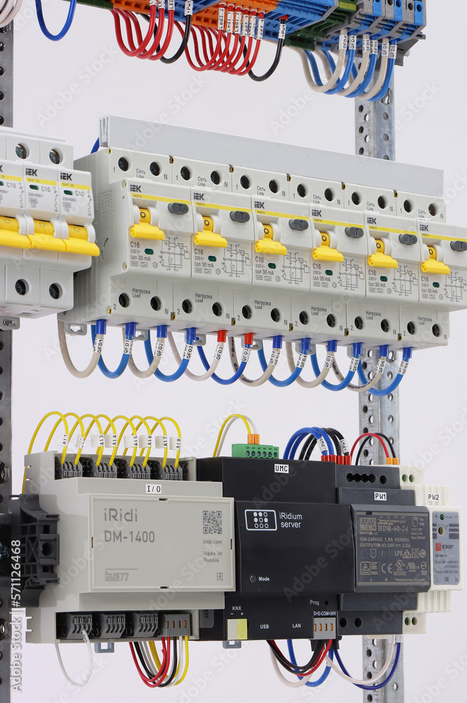 Foto de IEK automatic current switches for protection of electrical ...