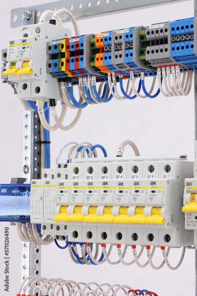 IEK automatic current switches for protection of electrical loads ...