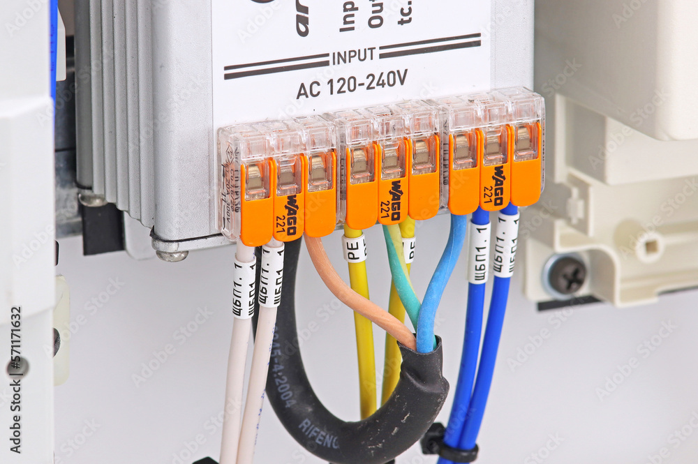 Electrical terminals for WAGO quick connection of mounting wires in an ...