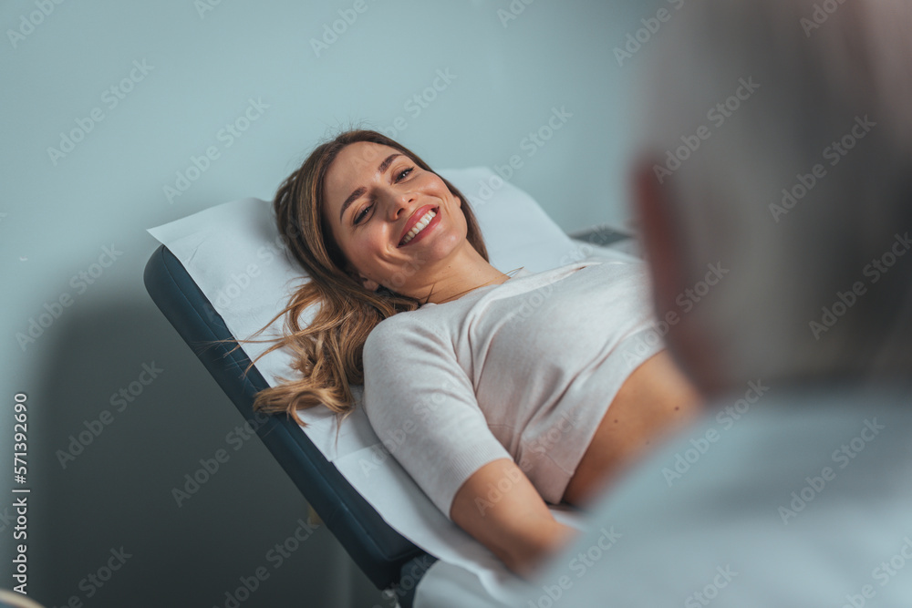 Selective focus on ultrasound scanner device in the hand of a ...