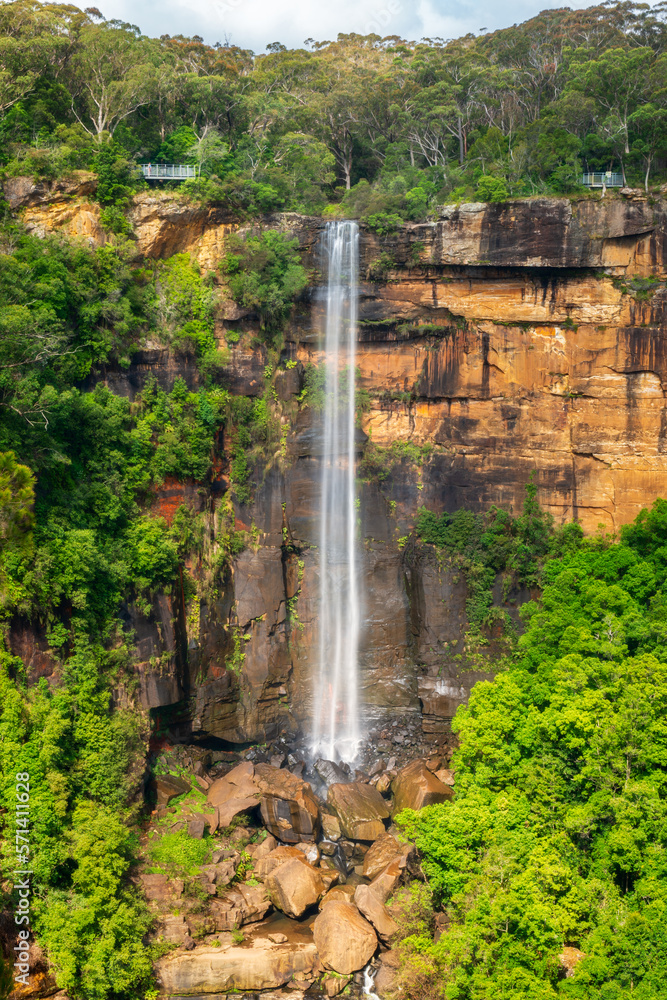 Fitzroy Falls is one of the most spectacular waterfalls in Australia ...