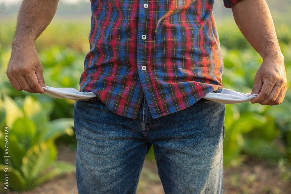 Empty budget, Lose profit, Fail, or unsuccessful in business concept ...