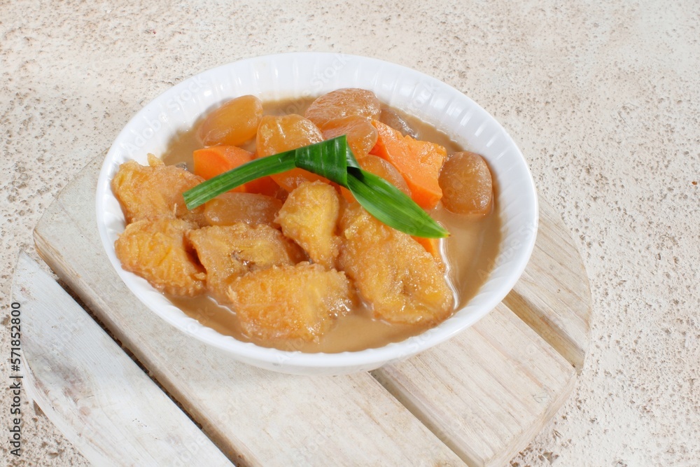 kolak Pisang Ubi is Banana Sweet Potato Compote. Popular Indonesian ...