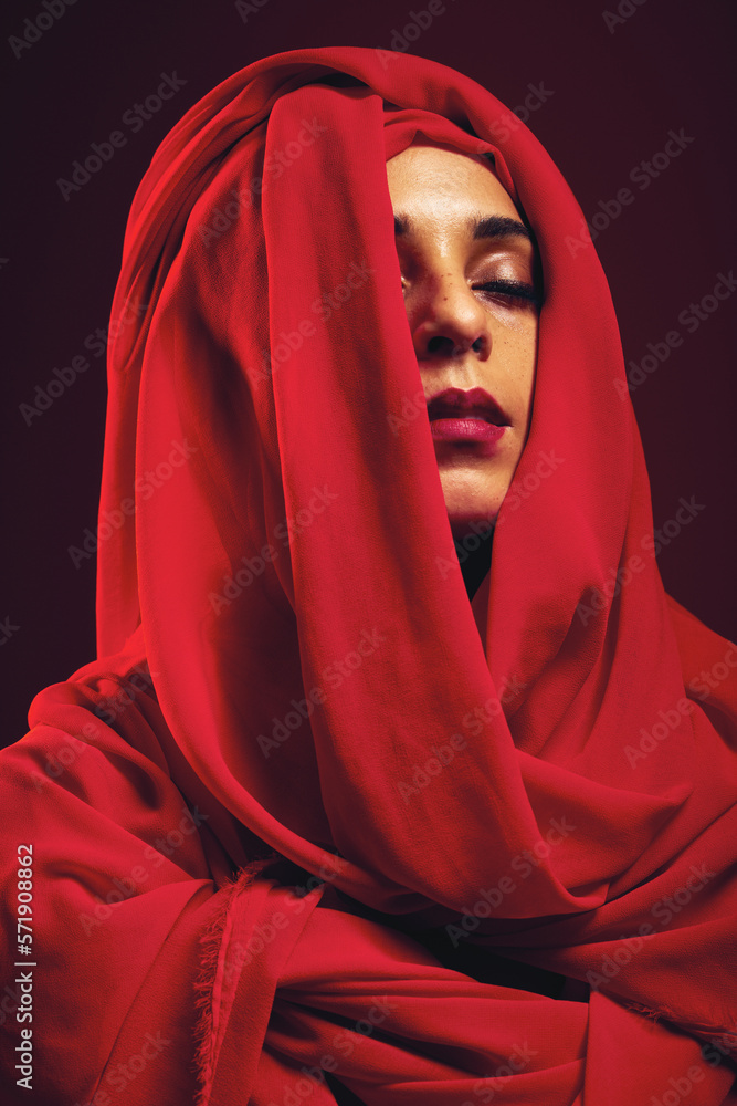 Foto de Muslim, makeup and woman in studio with hijab, mockup and ...