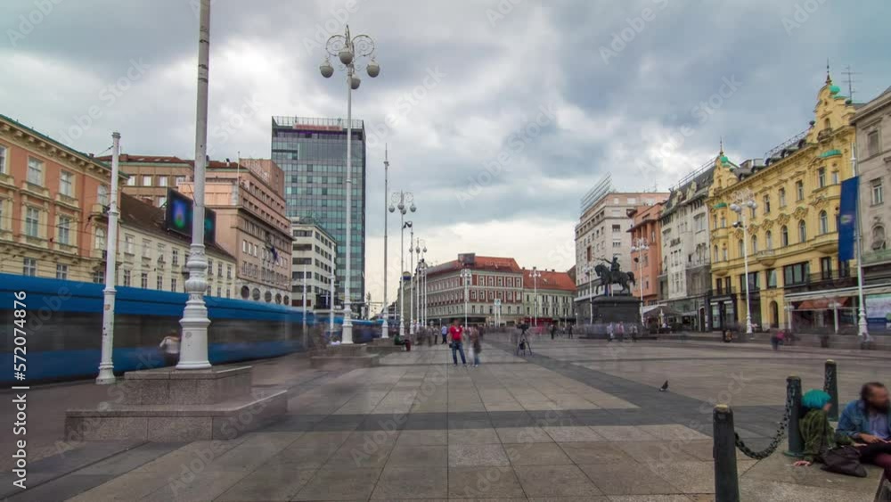 Central city square (Trg bana Jelacica) timelapse hyperlapse and Ban ...