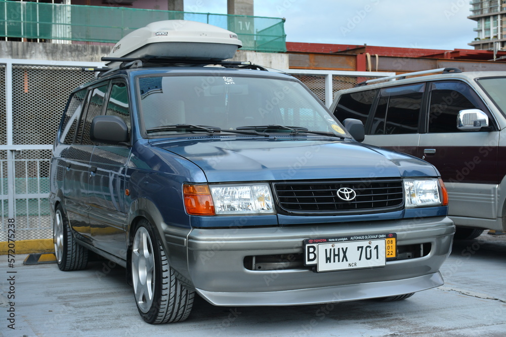 Toyota revo at gem spots car meet in San Juan, Philippines Stock Photo ...