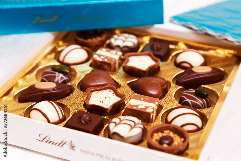 Zurich, Switzerland - January, 7 2023: Lindt Mini Pralines Box. Close ...