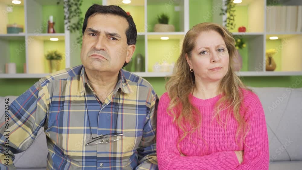 The demented and grumpy husband and wife do not get along, they fight ...