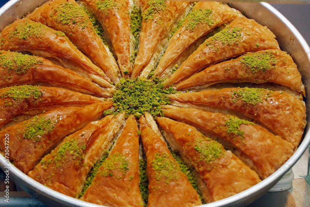 middle eastern arabic authentic dessert kunafa with phyllo pastry Stock ...