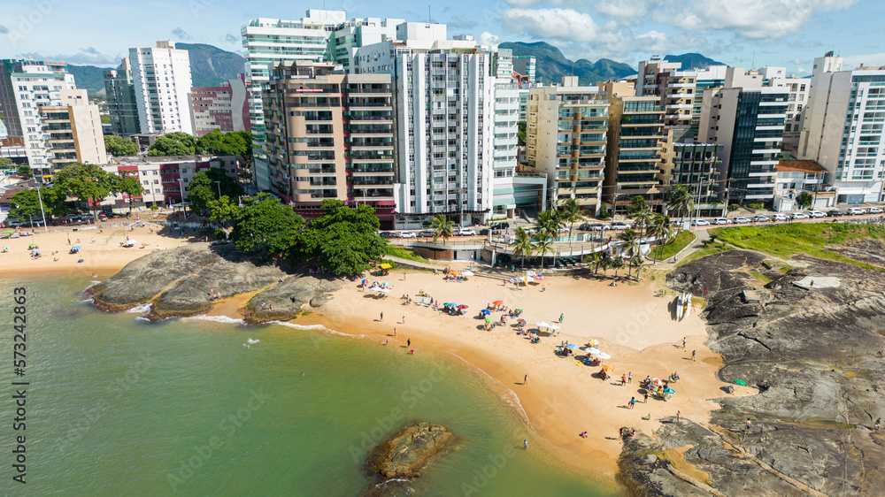 Imagem aérea das praias do centro de Guarapari, Praia da Areia Preta ...