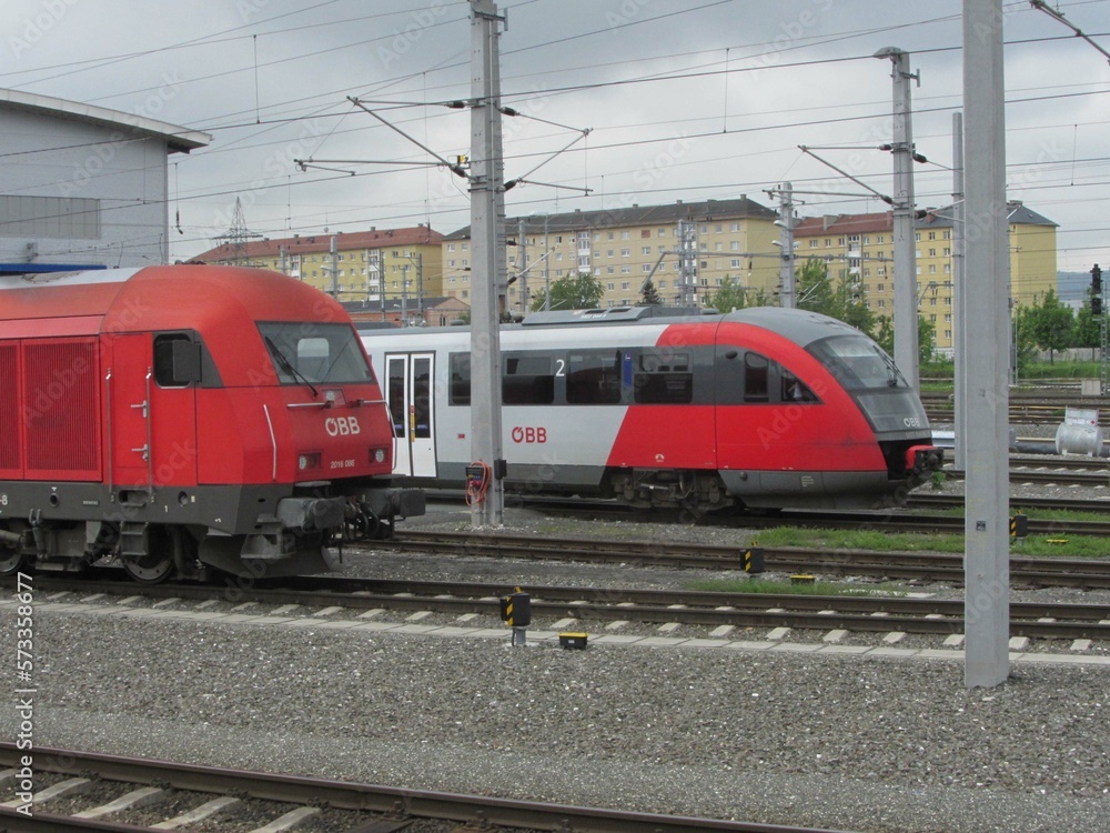 elektrolokomotive,lok,lokomotive,bahn,eisenbahn,öbb,zug Stock Photo ...