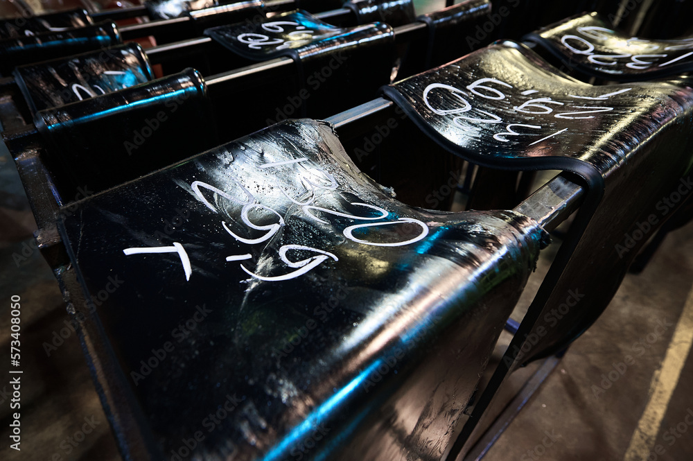 Foto de Samples of raw rubber compounds for the production of rubber ...