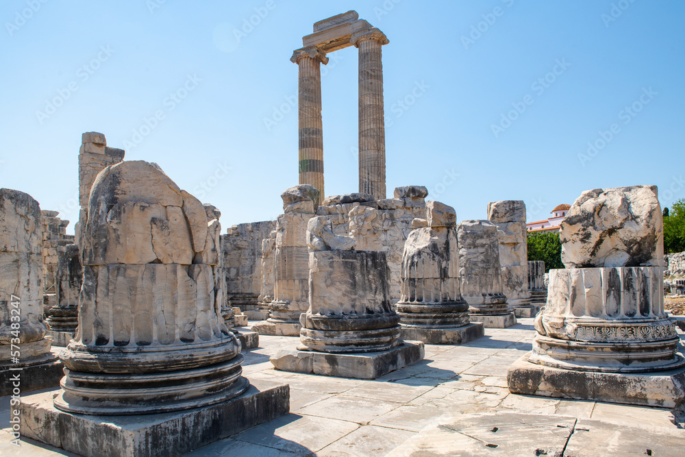 Foto de Didyma Apollo Temple, one of the most important prophecy ...