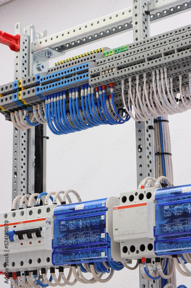 Electric switchboard with automatic current switches and automation ...