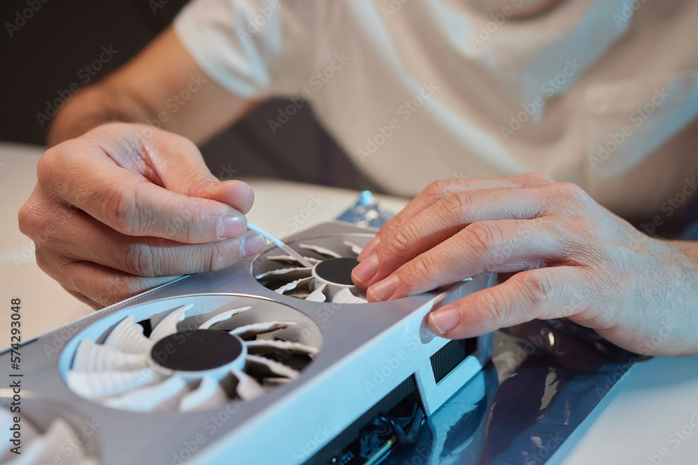Changing the thermal paste on the graphics processor. Disassembled ...