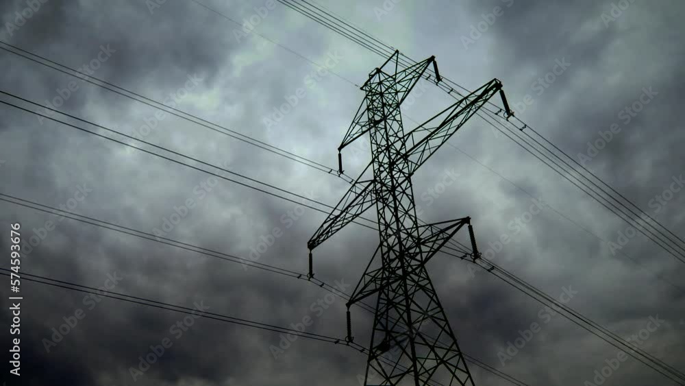 Vidéo Stock 4k power grid failure dark stormy high voltage power lines ...