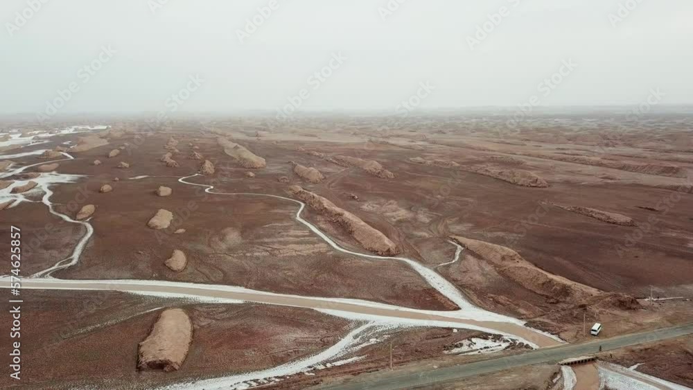 The World's Deserts. Geology. Dried-up riverbeds and lakes. Drought ...