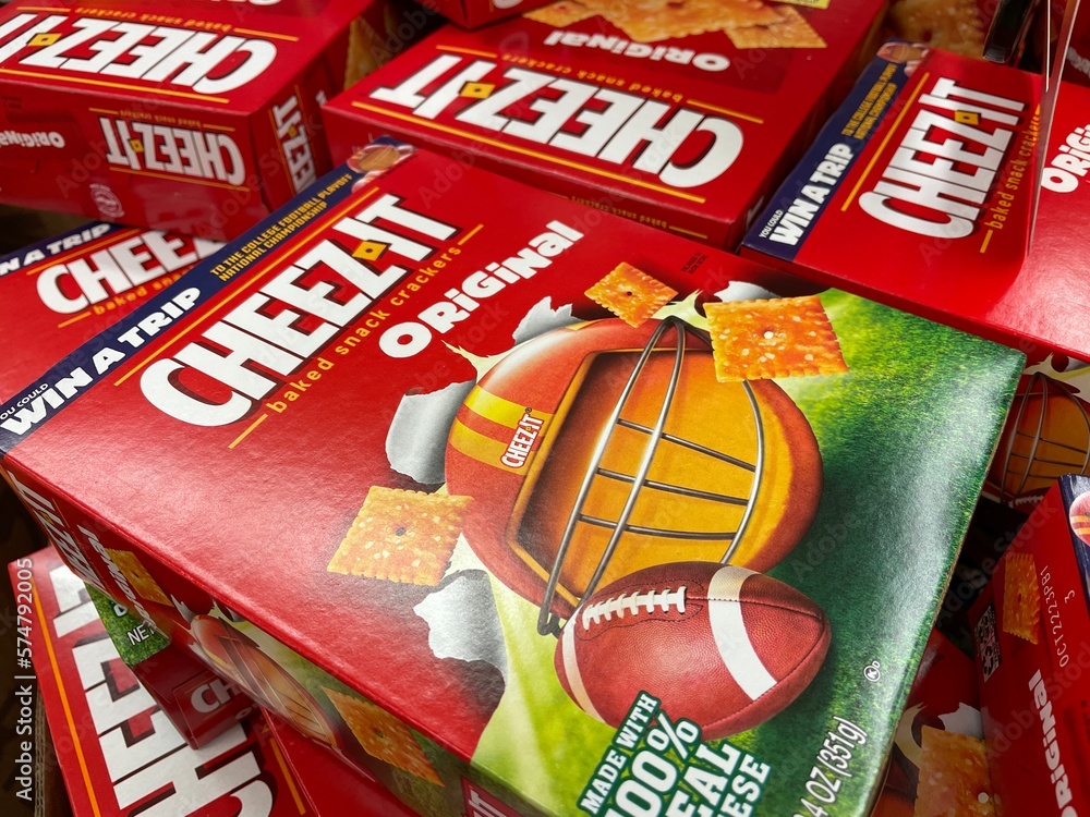 grocery store Cheez-it snack crackers in a display bin Stock Photo ...