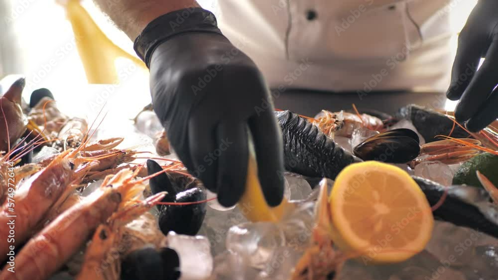 Vídeo do Stock: Beautifully decorated banquet table with appetizers ...