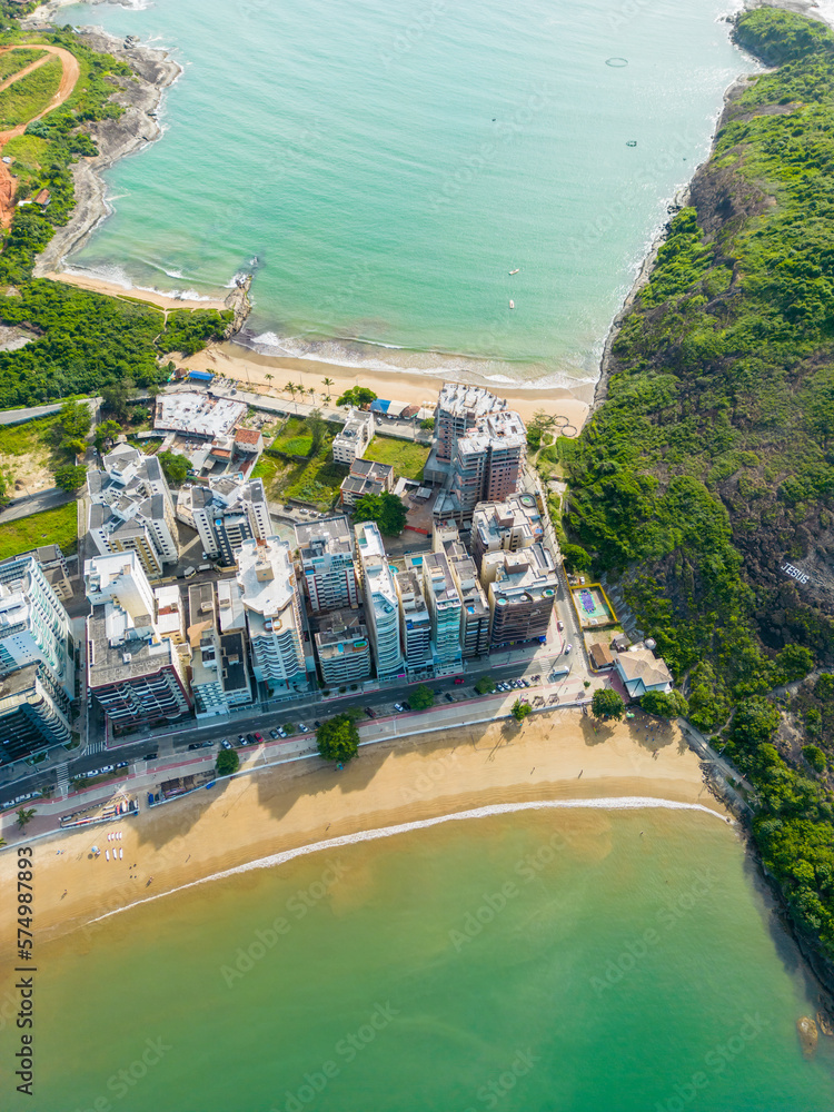 Imagem aérea da Praia do Morro e Praia da Cerca, na região central de ...