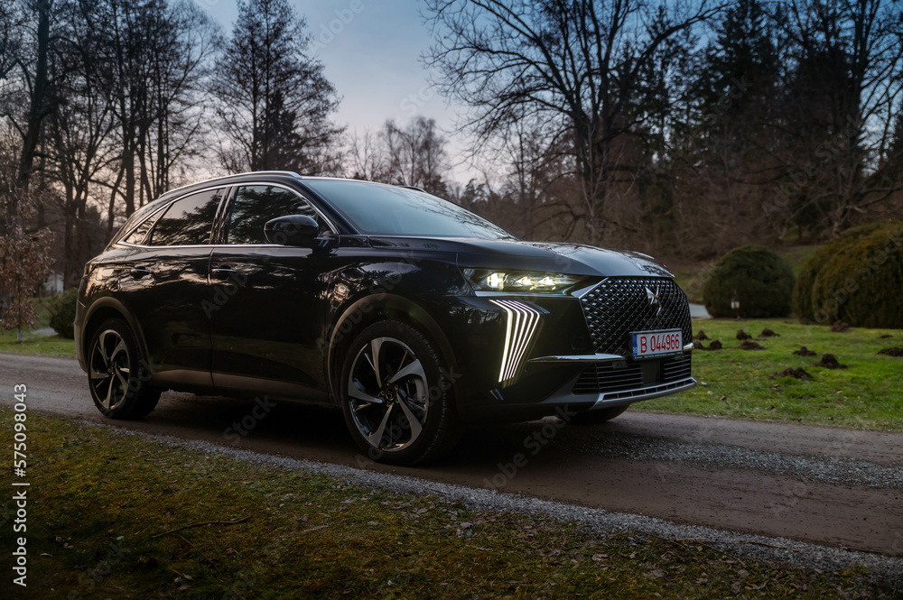 2023 DS7 Facelift Photos | Adobe Stock