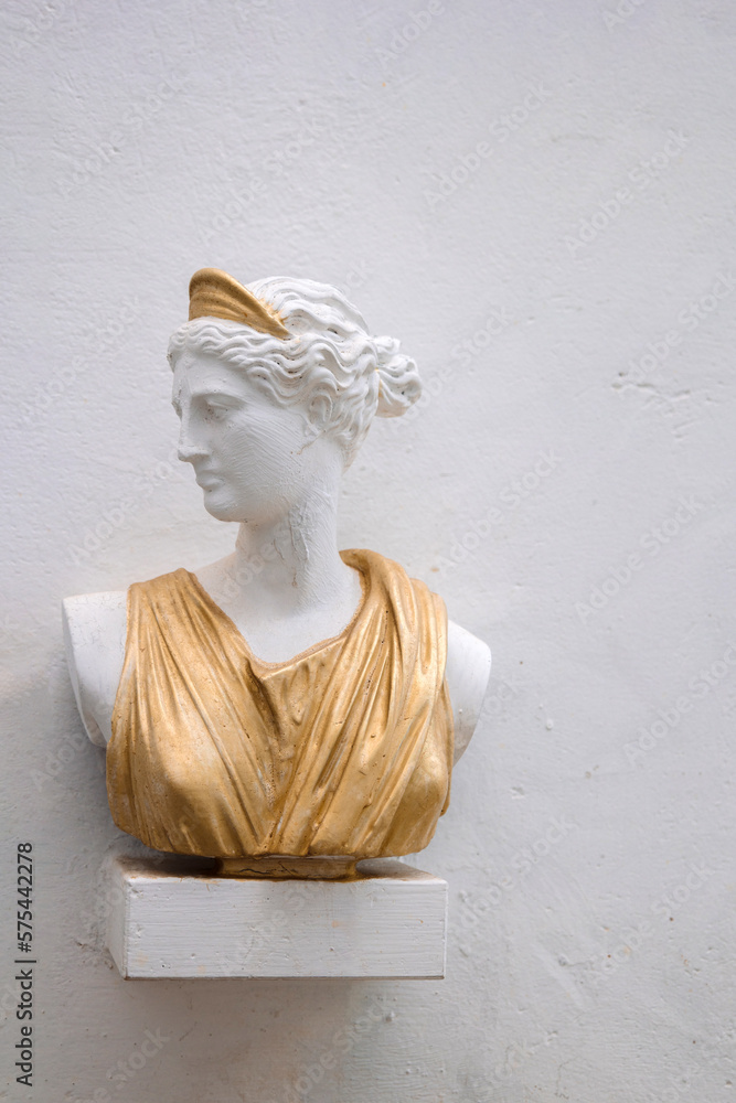 Himation Statue