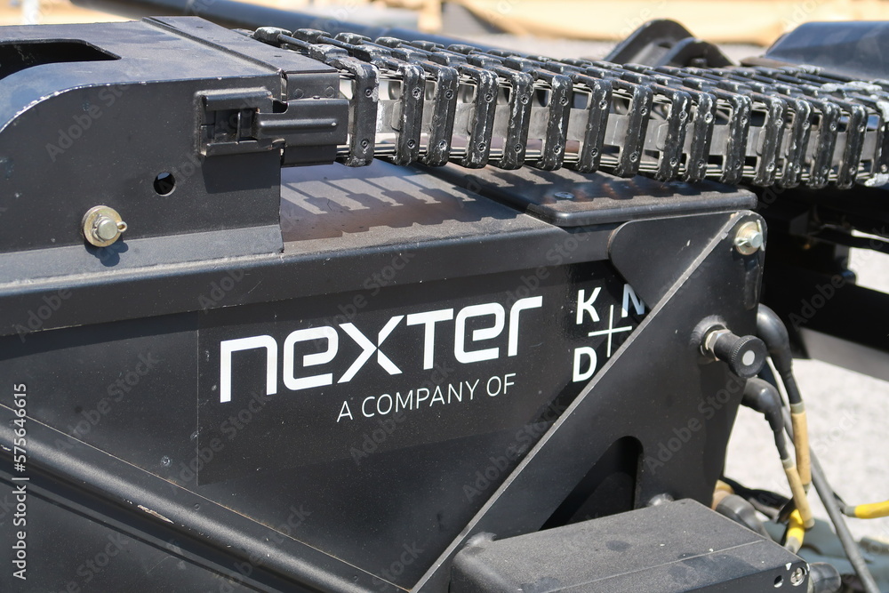 Industrie de la défense européenne, logo "Nexter, a company of KNDS ...