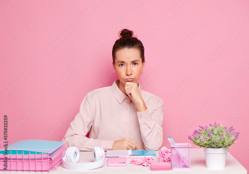 Zdjęcie Stock: Photo of grumpy caucasian young woman employee with sad ...