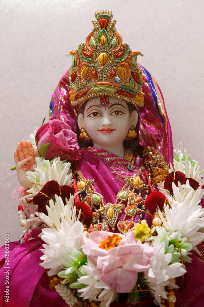 Sanatan Mandir hindu temple, Leicester. Gayatri Mata murthi (statue ...