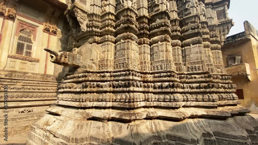 Small Hindu temple in Joipur, Jagat Shiromani Temple, home of Lord ...