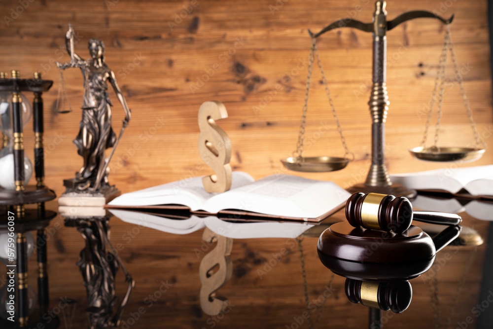 Law concept. Judge chamber. Judge’s gavel, Themis sculpture, scale and ...