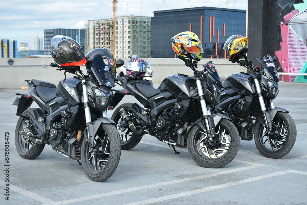 Kawasaki dominar 400 at overtake motor show in Paranaque, Philippines ...