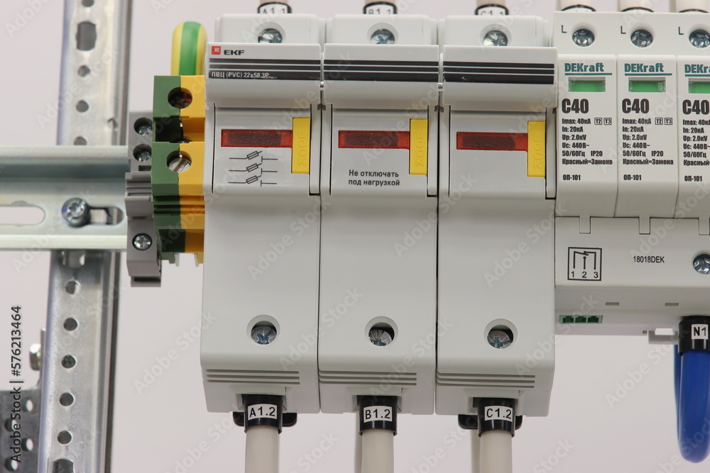 EKF automatic current switches for protection of electrical loads ...