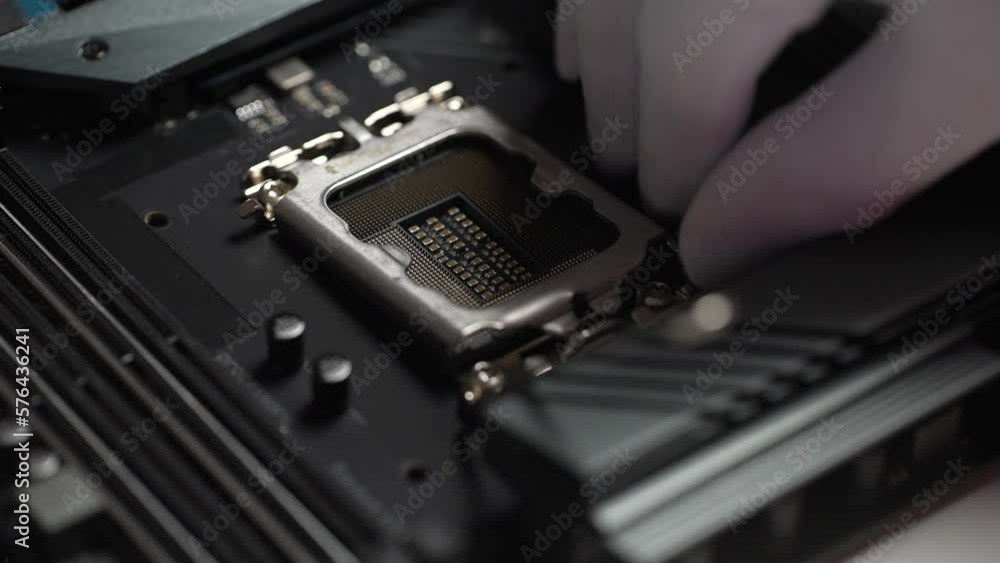 Vidéo Stock High-angle closeup view of unrecognizable repairman wearing protective gloves ...