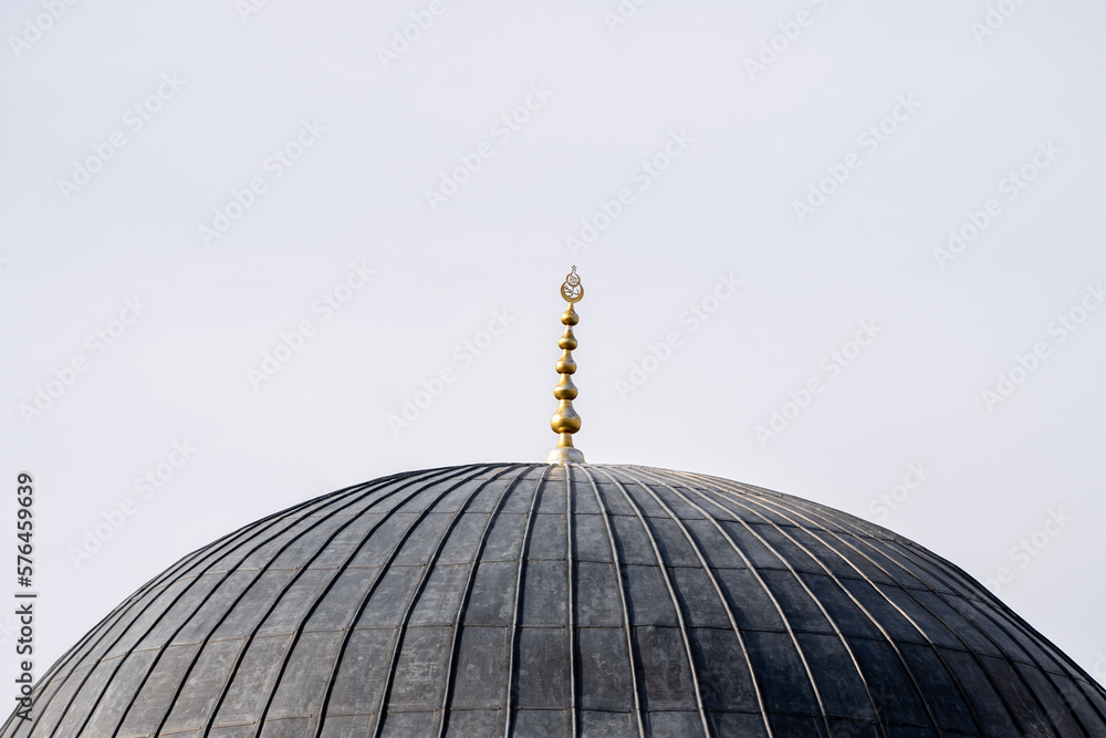 The symbol attached to the hilly part of the alem, tug and starboard ...