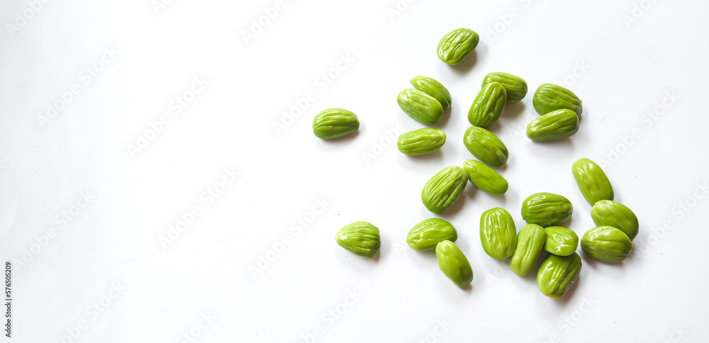 Raw of petai or pete (Parkia speciosa). Usually eaten raw and cooked ...